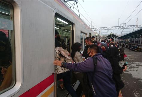 Stasiun Manggarai Layani 160 Ribu Penumpang Transit Per Hari Tanah