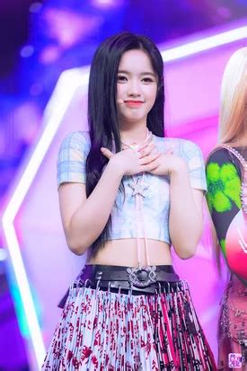 Elisia (UNIS) profile, age & facts (2024 updated) | kpopping