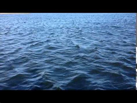 癒し動画 ひたすら海面の波 - YouTube