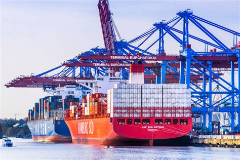 Port W Hamburgu Gotowy Do Przyjęcia Większych Statków Portalmorskipl