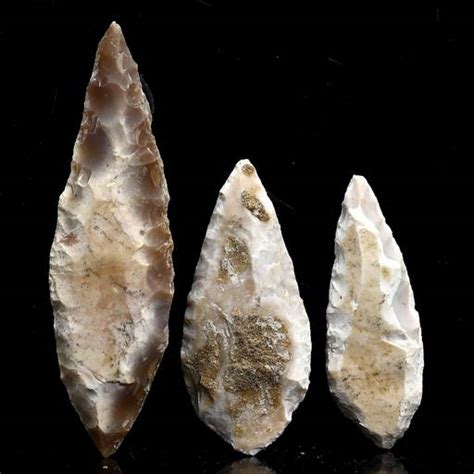 Ancient Weapon Collection Of Three Chert Stone Arrow Heads