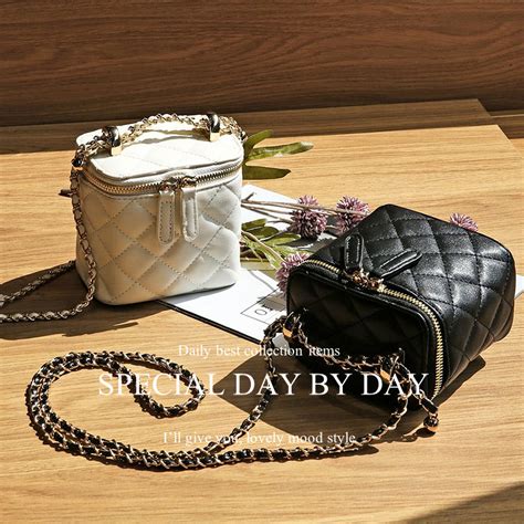 데일리나인 무료배송 Dn9ne 여성 여자 미니 크로스백 도시락형 골드 체인 뷰티 백 메신저백 슬링백 메신저 핸드폰 숄더백 여자 가방 캐쥬얼 백