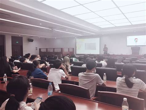 赞！上犹籍大学生驻外团工委成立，从此我们结伴前行！谢松华