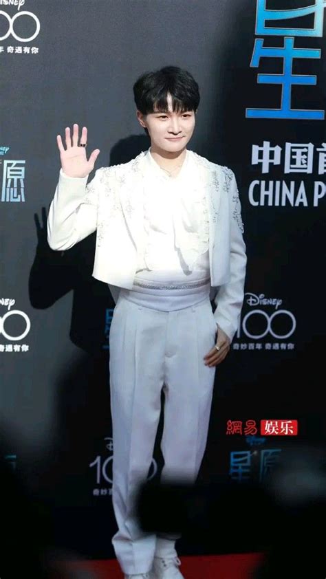 Ghim của EXO ShenSejeong trên Zhou Shen