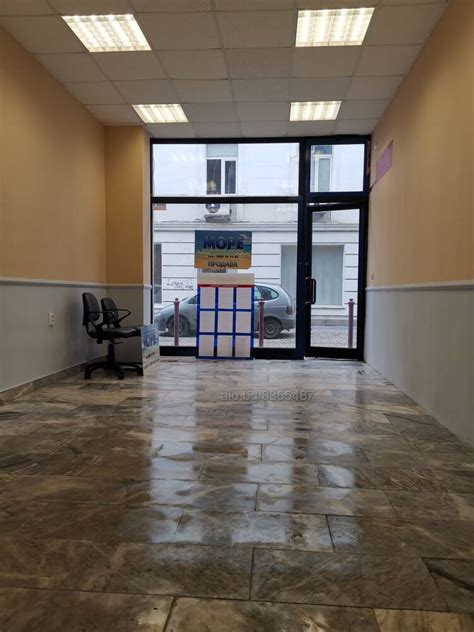 Магазин в центъра на град Бургас Магазин Офис Кабинет Салон за красота Спорт Друго 37 кв м