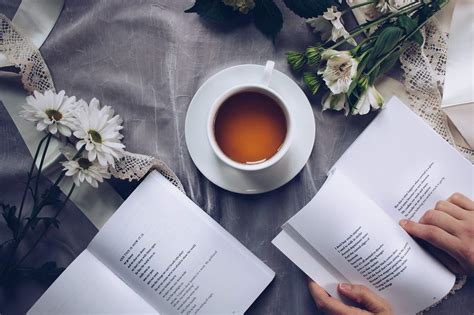 Digital Vs Analog — Is Analog Reading Less Distracting Than Digital