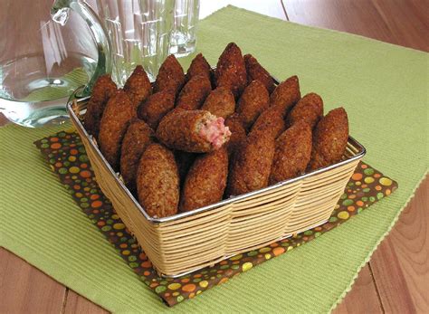 Quibe de linguiça assado receita perfeita para o final de semana