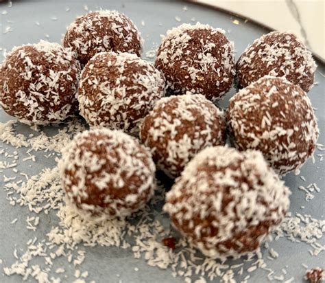 Cocoa Berry Bliss Balls Bunch