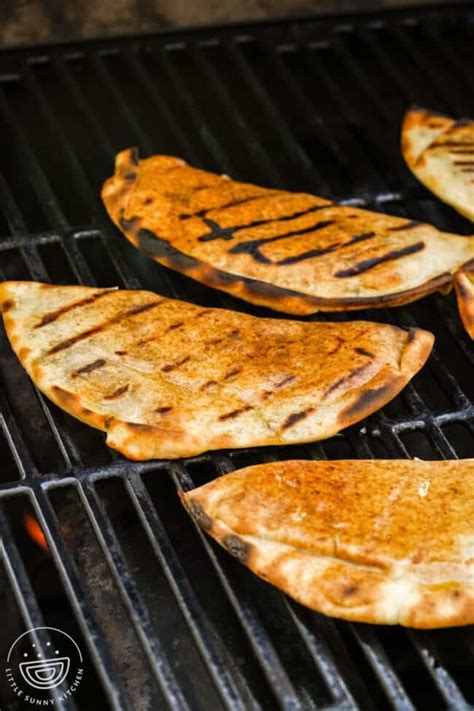Meat Stuffed Pitas Arayes Middle Eastern Recipe
