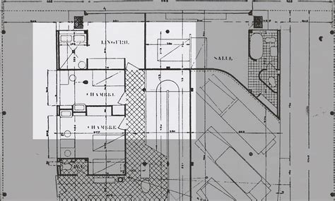 Columns Misfits Architecture