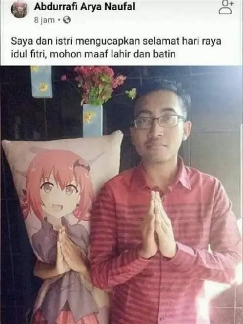 6 Potret Bantal Wibu Ini Nyeleneh Banget Halu Gambar Anime Hot