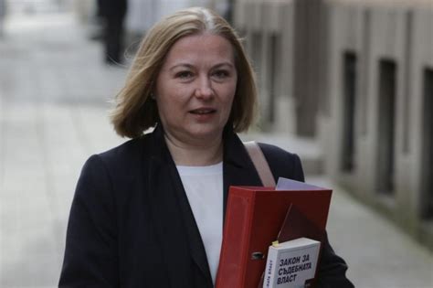 Правосъдният министър в оставка предлага механизъм за разследване на главния прокурор