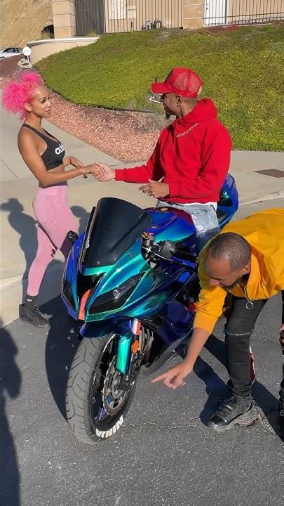 She Likes Bikes Shorts Youtube