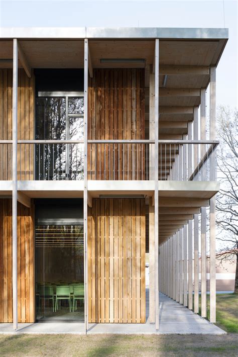 Galería De Edificio De Oficinas De Madera Avoti En Lizums Made