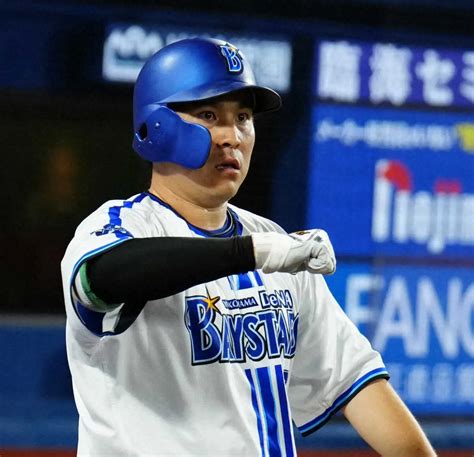 ＜d・広＞3回、2ランを放ちデスターシャを決める佐野（撮影・島崎忠彦） スポニチ Sponichi Annex 野球