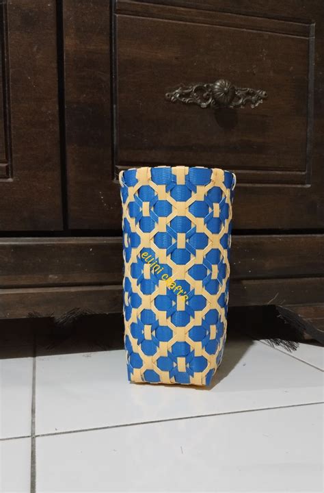 Anyaman Bekas Botol Air 1l