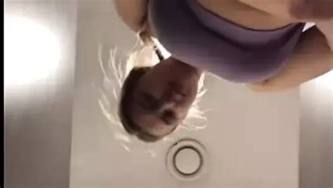 Tiener Amateur Speelt Met Poesje Close Up Xhamster