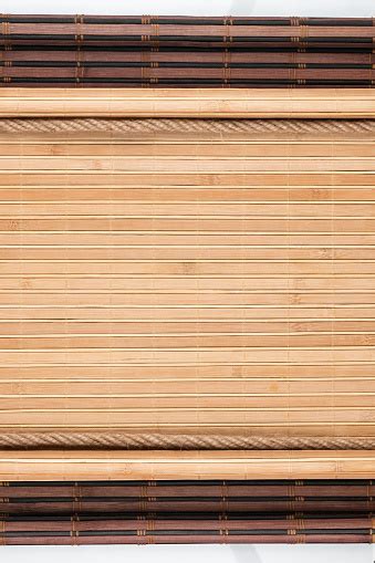 컬된 가장자리와 흰색 바탕에 밧줄 대나무 매트 텍스트를 위한 공간입니다 0명에 대한 스톡 사진 및 기타 이미지 0명 거친