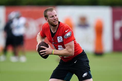 Rams To Sign Veteran Quarterback Carson Wentz Yahoo Sports