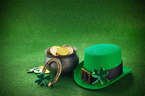 Saint Patricks Day Pot Full Of Gold Green Hat And Shamrock Stock