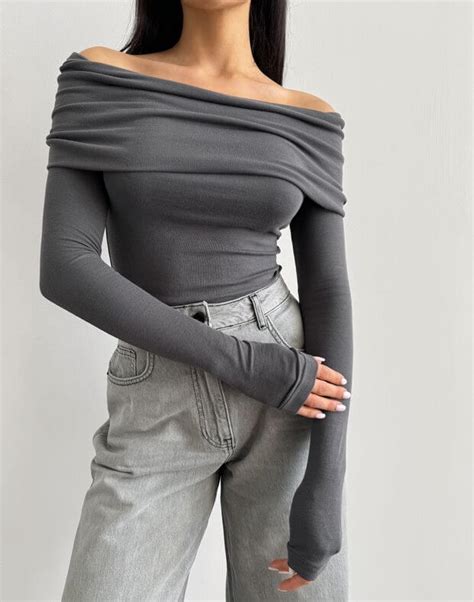 Лонгслів з відкритими плечима стандартної довжини графітовий купити в Києві Лонгсліви в