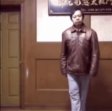 大四女生边上学边带娃成绩全班第一，本人回应「没想到会火，不提倡盲目效仿」，你支持在校大学生结婚生子吗？ 知乎