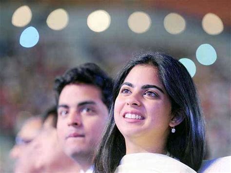 Mukesh Ambanis Dance On His Daughter Ishas Engagement Is Winning The