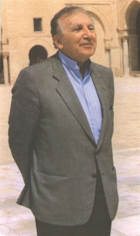 نَزار قبَّاني والأخطاءُ اللُّغَوية