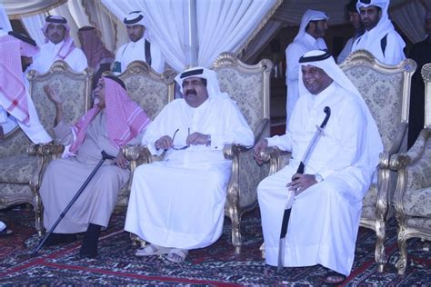 الشيخ حمد في عرضه العطيه من اليمين سعاده السيد عبدالله بن Flickr