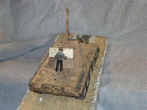 German Panther Medium Tank Plastic Model Military Vehicle Kit 1