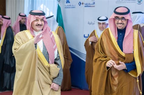 أمير الشرقية يطلع على إنجازات مركز تدريب غرفة الشرقية