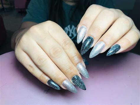 ‎كاشت ناخن تهرانپارسفائزه نصرتي‎ Faezeclinicnail • Threads Say More