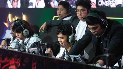 Smart Omega Upsets Falcons AP Bren Takes Early Lead In MPL PH