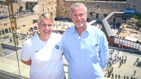 สิงห์ไฮโซ Roman Abramovich เรียก Emma Hayes Facebook