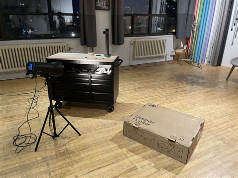 Enhancing Studio Workflow Unveiling The BenQ PD UA K Tether Cart Monitor PAWELECphoto
