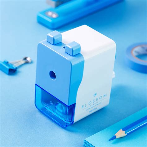 得力0744削笔器手摇卷笔刀蓝红绿半自动笔刨削铅笔削笔机简约清爽 虎窝淘