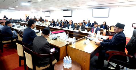 बदलिएको परिस्थितिअनुसार कार्यसम्पादन गर्न कर्मचारीलाई प्रधानमन्त्रीको