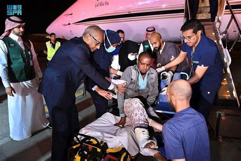 إنفاذًا لتوجيهات خادمِ الحرمين الشريفين وصول مصابي الحادث الإرهابي في
