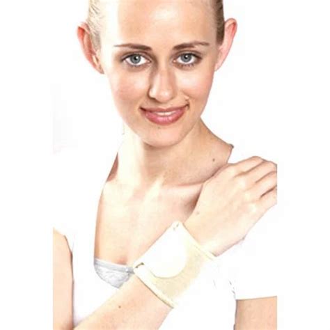 Neoprene Wrist Wrap At Best Price In New Delhi By Yakshin Surgical Id