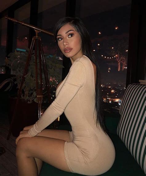 Pin By Hoss On Legsskirtsdressesshortsheels Janet Guzman
