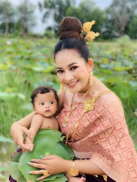 តស៊ូមកយូរហើយ ក្រោយជួបទុក្ខផ្ទួនៗ ខ្ញុង ពោលពាក្យទាំងទឹកភ្នែក Khmerload Cambodia Latest News