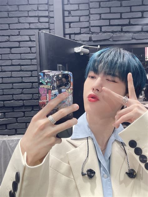 Omega X On Twitter Ox 굳 모닝🌞 포애기들 인기가요 막방 본방 사수 해 줄 거지 Dont Miss