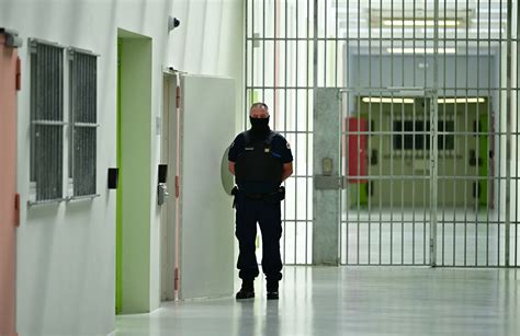 Vaucluse Un Complice Du Meurtrier Du Policier Éric Masson Sévade De
