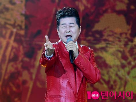 Ten포토태진아 당신과 함께 갈 거예요 텐아시아