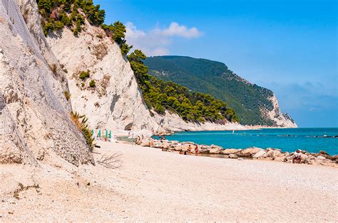 Le Marche Italy Beaches Naples 18 Beautiful Beaches In Sardinia