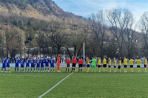 Ohne Zuschauer Kickers Duell Endet 2 2 Bayreuth In Jena Zu Harmlos