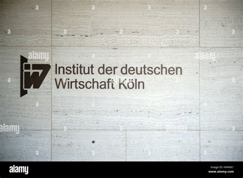 Institut Der Deutschen Wirtschaft Fotos Und Bildmaterial In Hoher