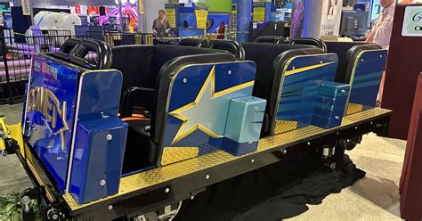 Hersheyparks Oldest Roller Coaster Comet Will Have New Trains When
