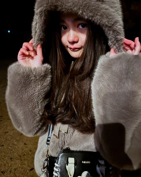 珠妃（たまき） ． 寒くて鼻と指先が真っ赤🦌 皆さま、風邪ひいてませんか？ モデル ジュニアモデル キッズモデル 中学生モデル