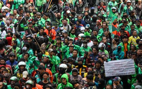 Ojol Makin Terjepit Ancam Demo Besar Jika BBM Bersubsidi Dibatasi